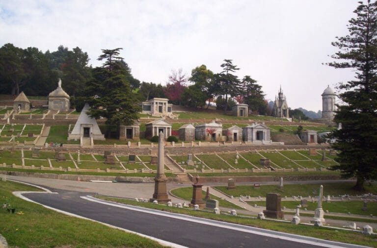 30 Must-Visit Cemeteries in America - Best Choice Reviews